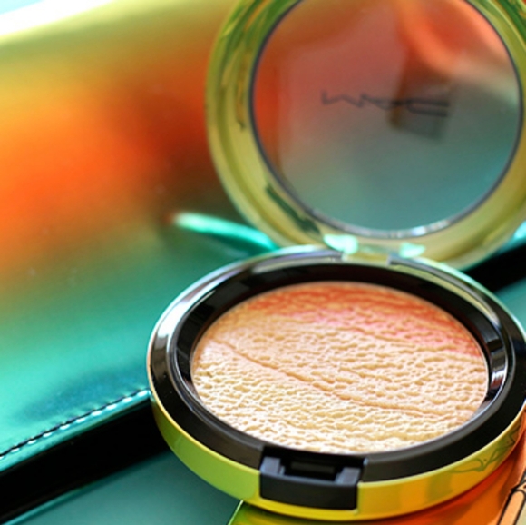 MAC Cosmetics | Makeup | Nib Mac Limited Edition Wash And Dry ...